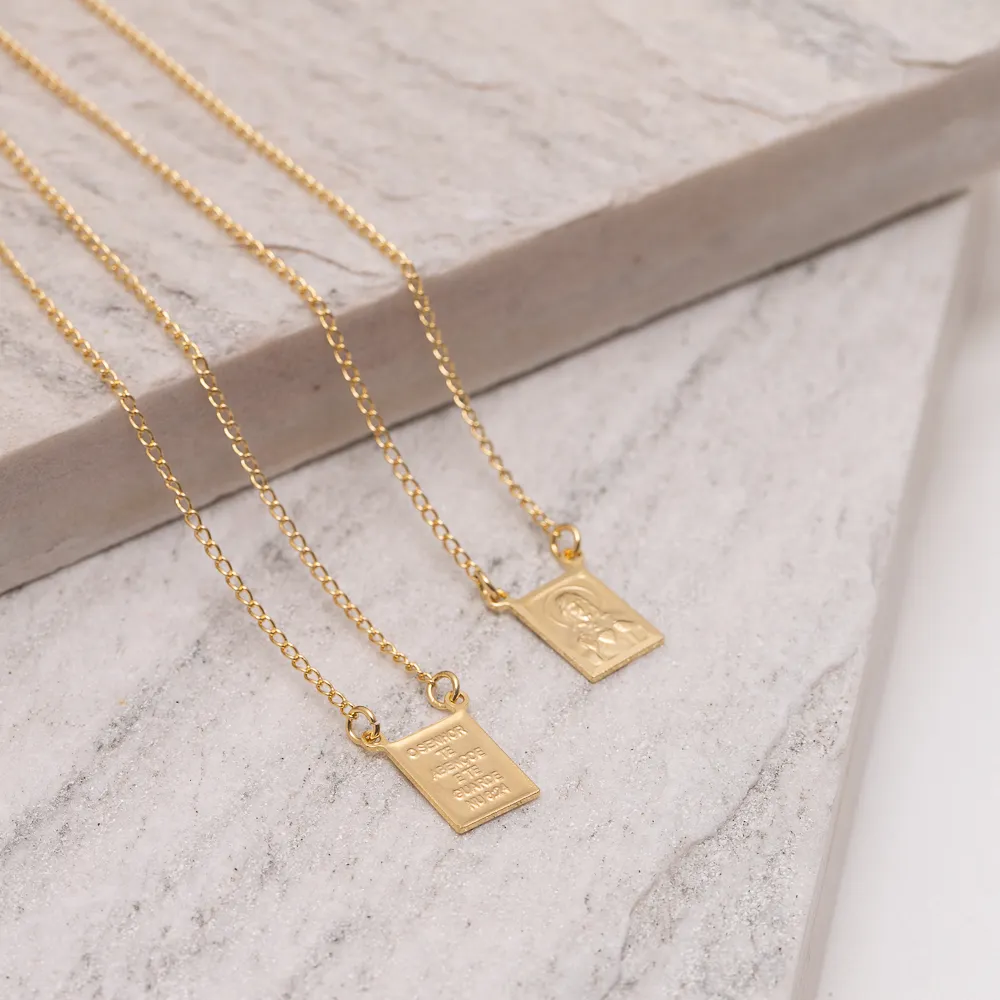 COLAR ESCAPULÁRIO SAGRADO CORAÇÃO BANHO OURO 18K - Luski